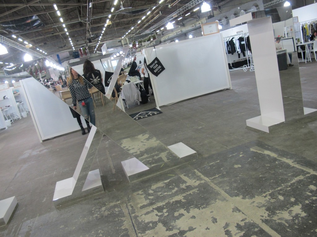 Capsule & Axis Show Floor Pics | SNOBETTE