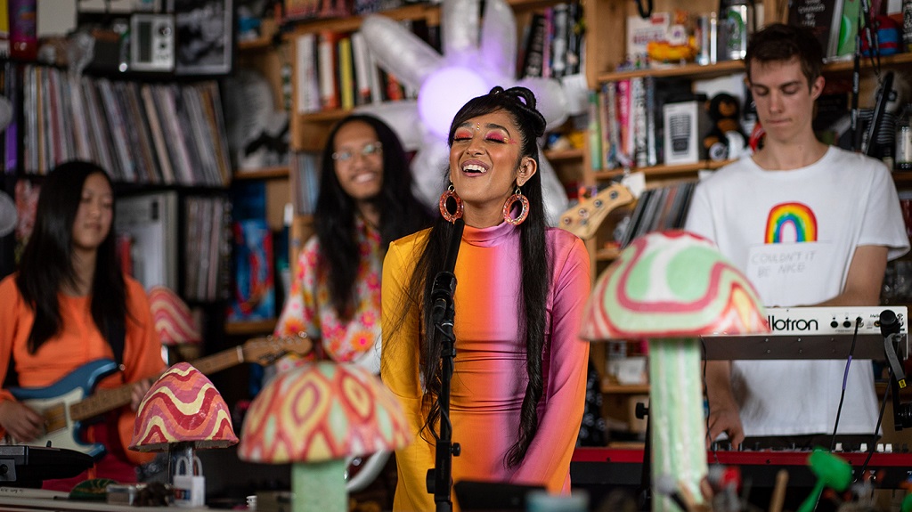 Raveena Aurora Serves Up A Smooth Performance For NPR 'Tiny Desk' |SNOBETTE