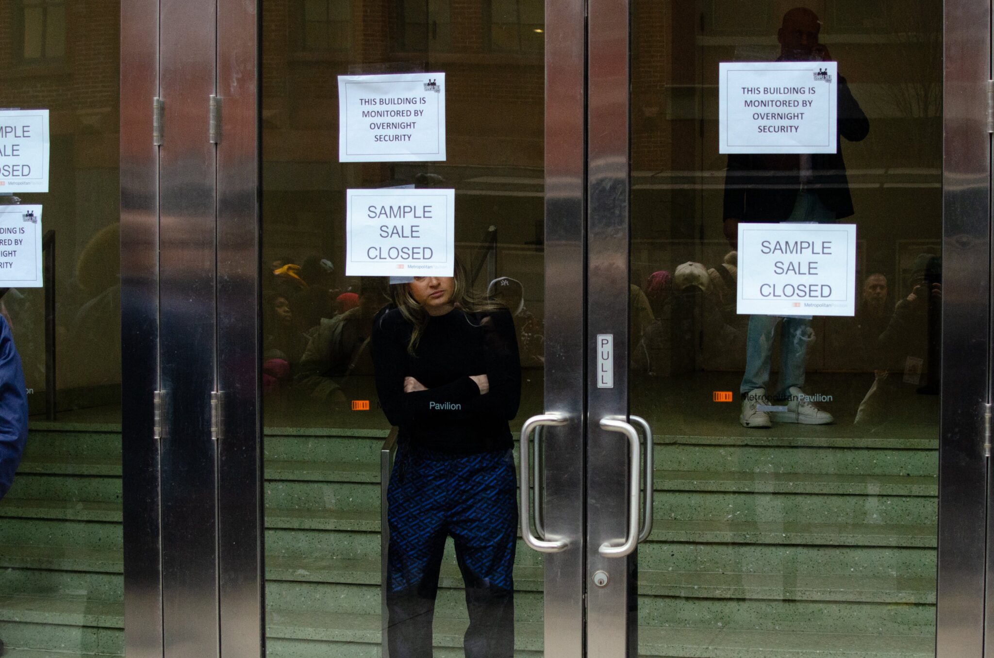 Police Shut Down New York Versace Sample Sale | SNOBETTE